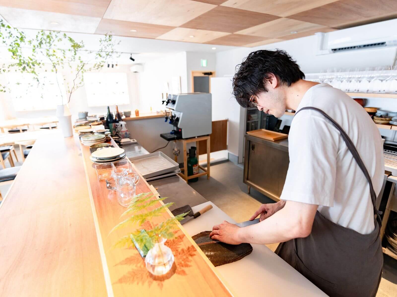 器や職人の手仕事が好きな人が集まる、創作和食の店 「ITSUKU」 | ふじのーと